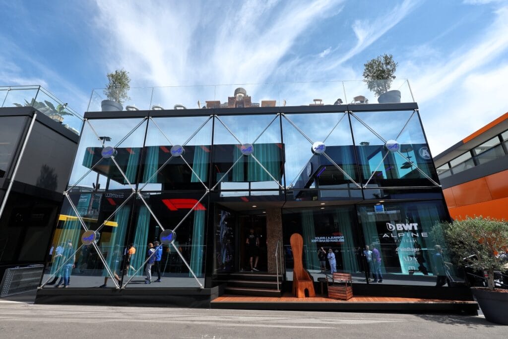 Alpine’s new F1 motorhome: A genuine statement of intent? - Motorsport Week