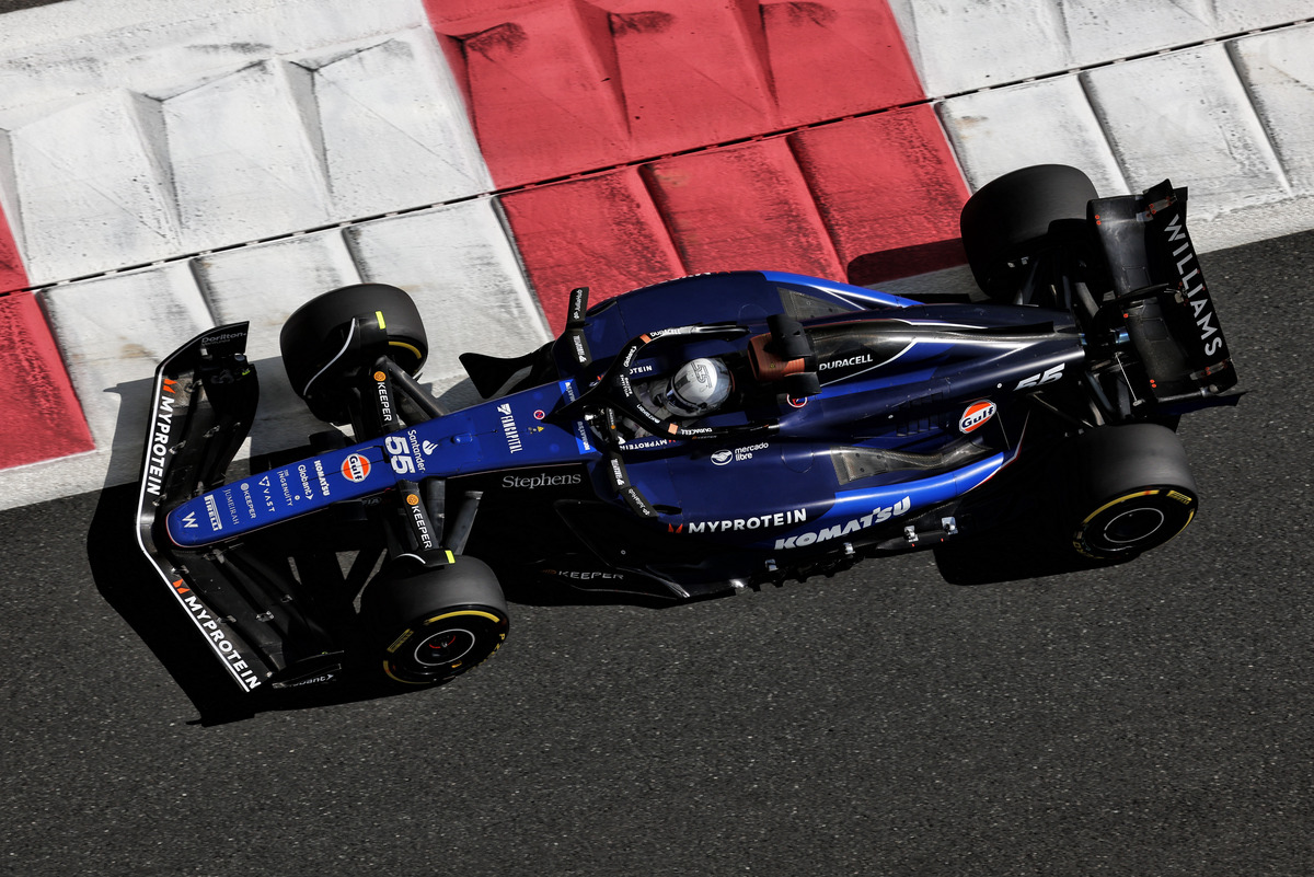 James Vowles highlights initial impact Carlos Sainz has had at Williams - Motorsport Week