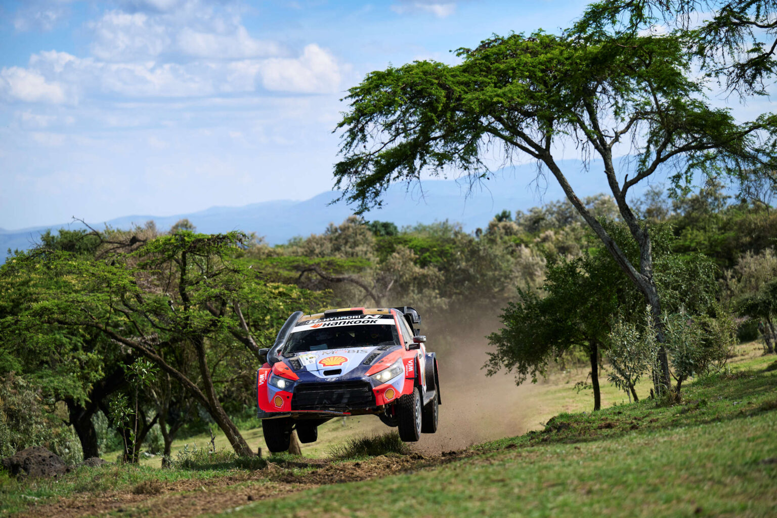 Brutal Friday knocks Ott Tanak out of Safari lead – Elfyn Evans tops timesheets - Motorsport Week