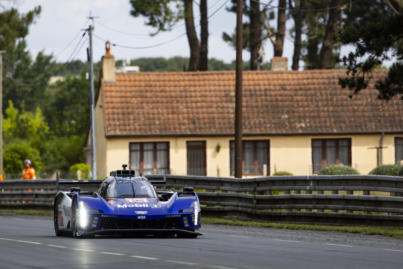 WEC teams prepare for long-distance race conditions - Motorsport Week